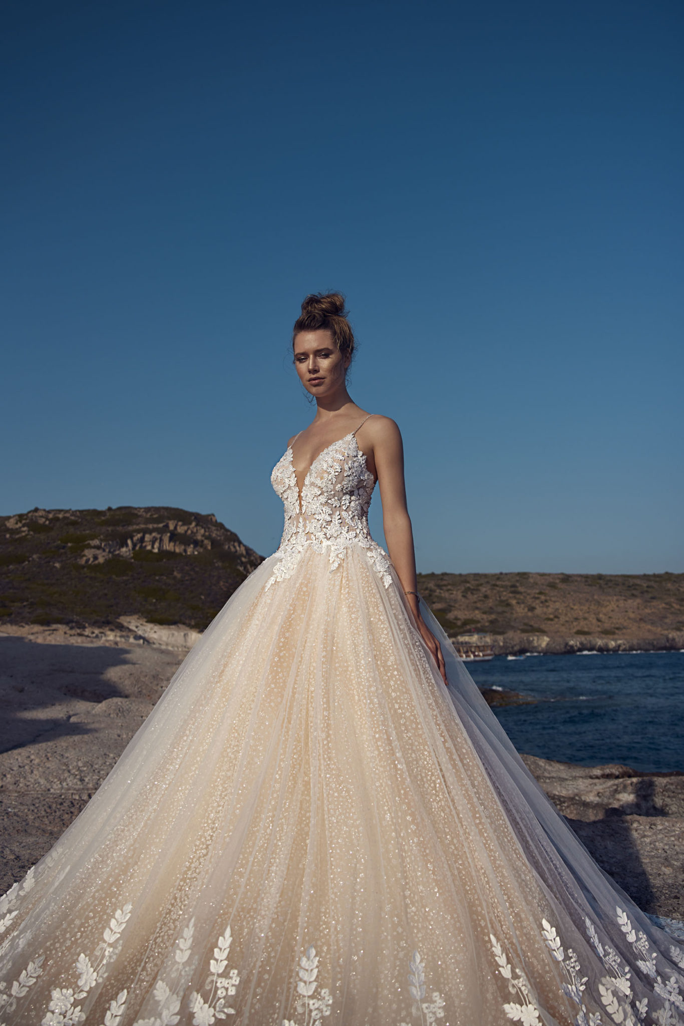 Style MB-349 - Madam Burcu